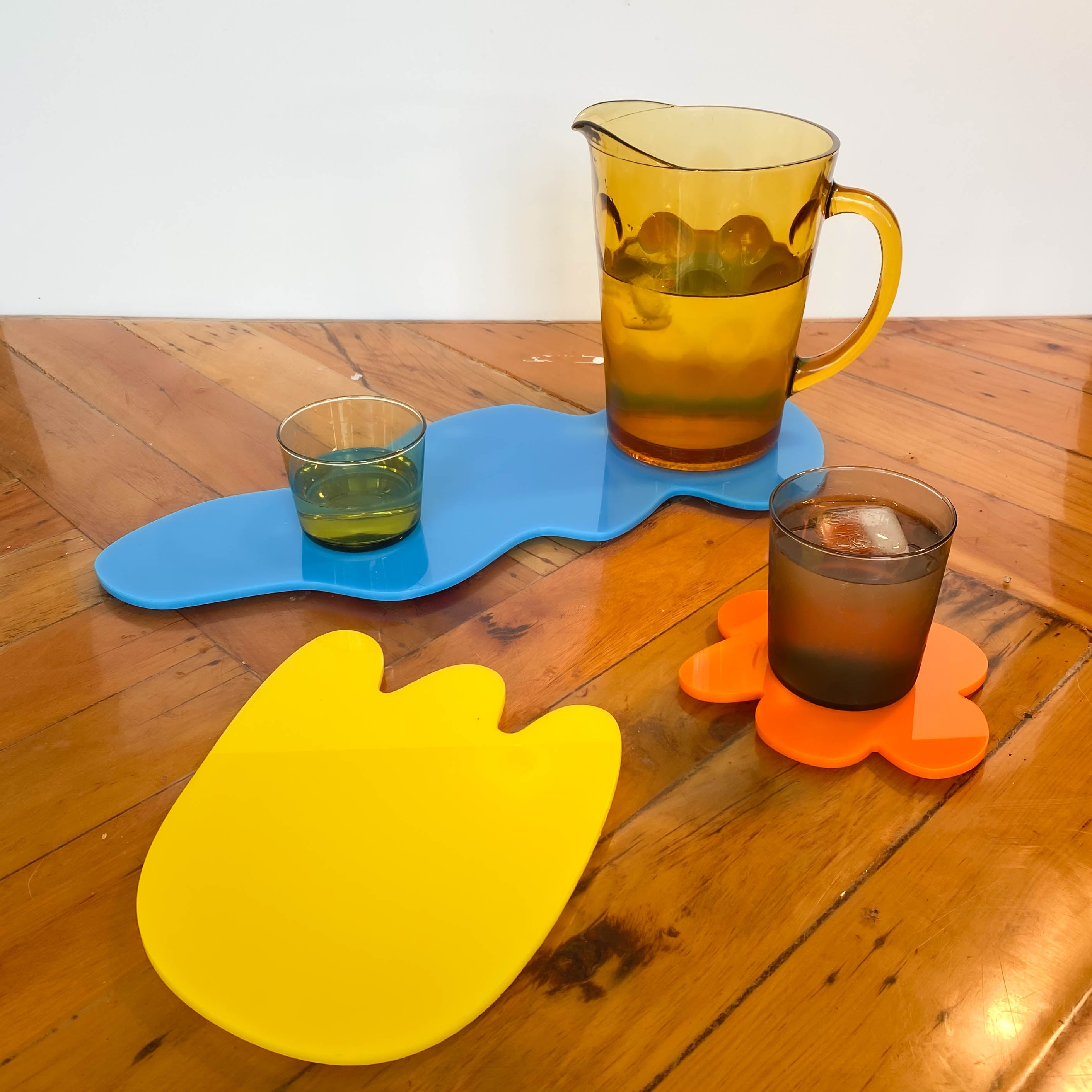 Table Blobs – Vahz Studio